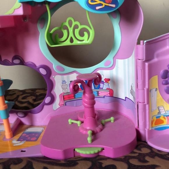 Littlest Pet Shop | Toys | Littlest Pet Shop Tail Waggin Fitness Club ...